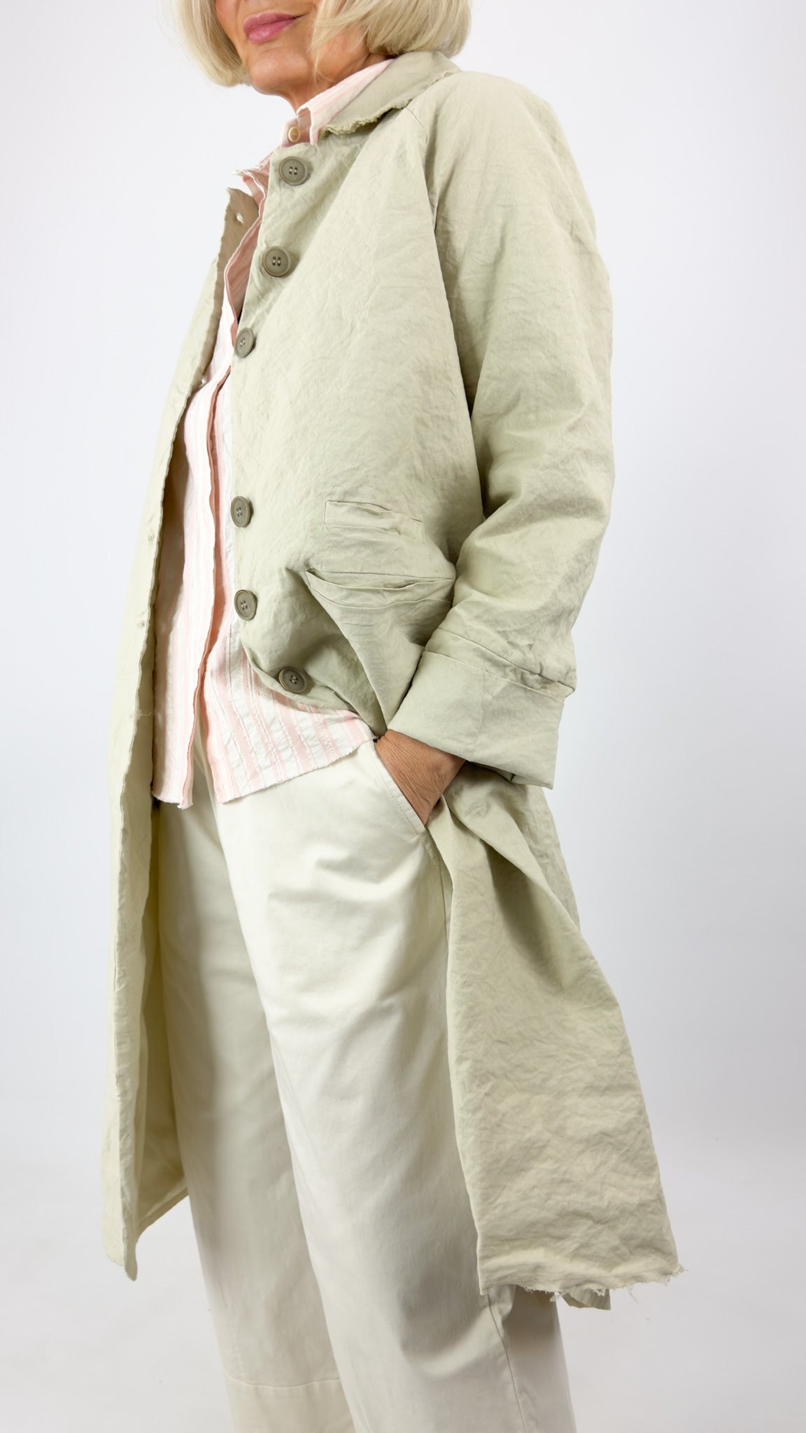 Aequamente 100 Coat Sand – Cordelia James